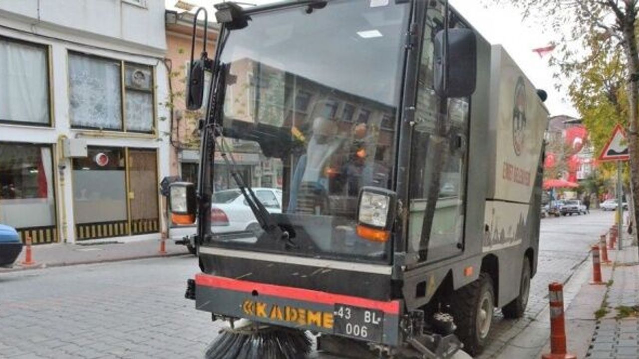 Emet Belediyesi yol süpürme aracı hizmete girdi - Samsun Haber, Samsun ...