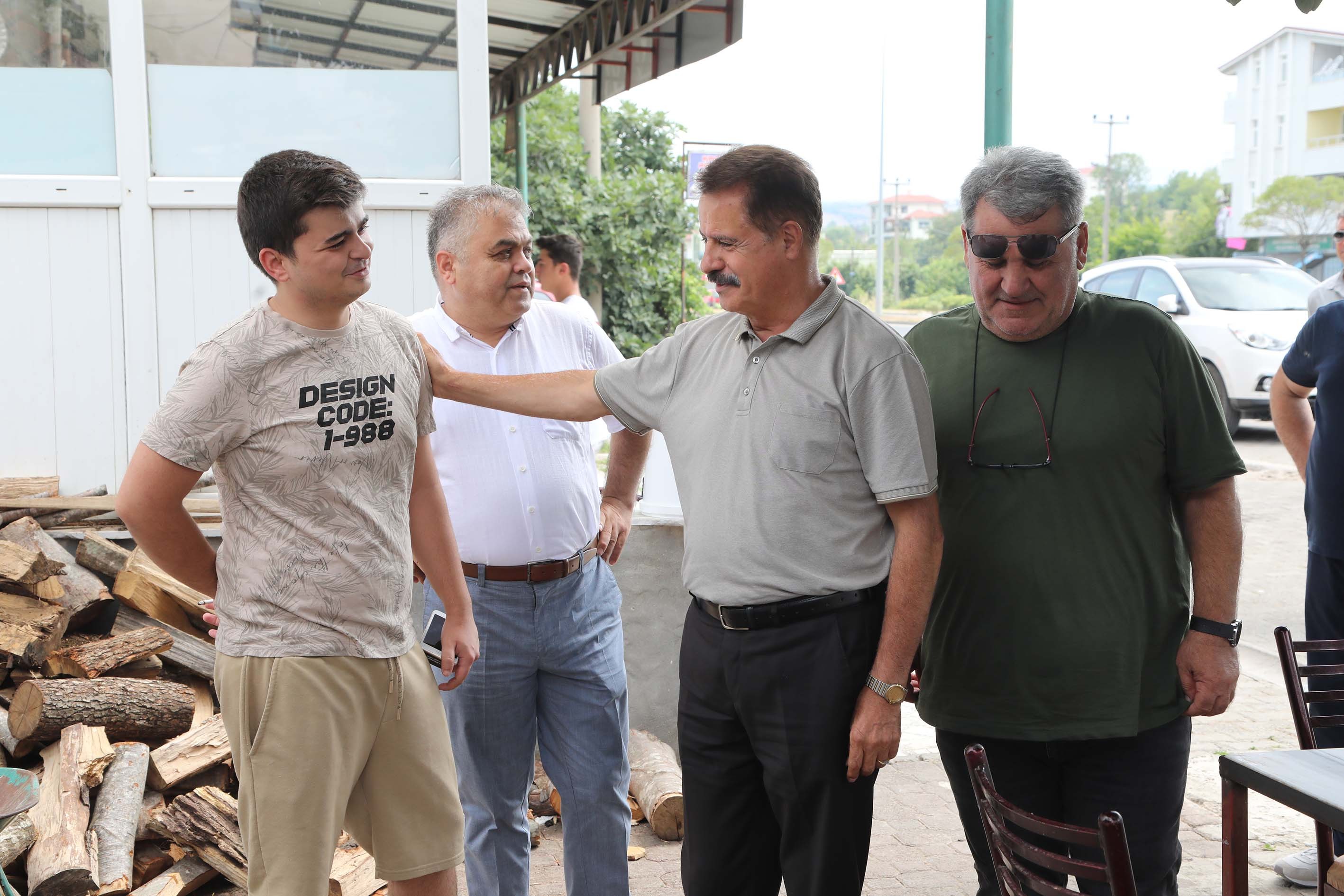 Atakum Belediye Başkanı Av. Cemil Deveci esnafı ziyaret etti - Samsun ... Atakum Belediye Başkanı Av. Cemil Deveci esnafı ziyaret etti - Samsun ...